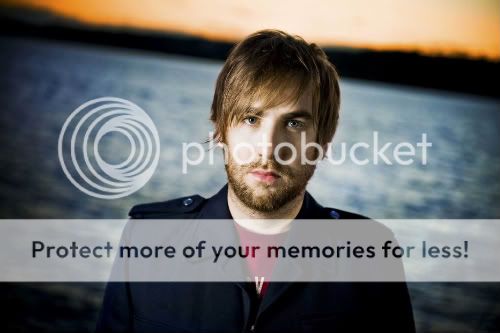 Josh Pyke reminds me of Bon Iver, and I like that. – HipsterSpinster